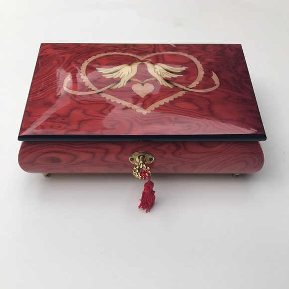 Storage & Organization | Vintage San Francisco Music Box Co Love Birds ...